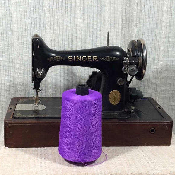 Coats American | Office | 4 Pound Cones Of Sewing Or Serger Thread High ...